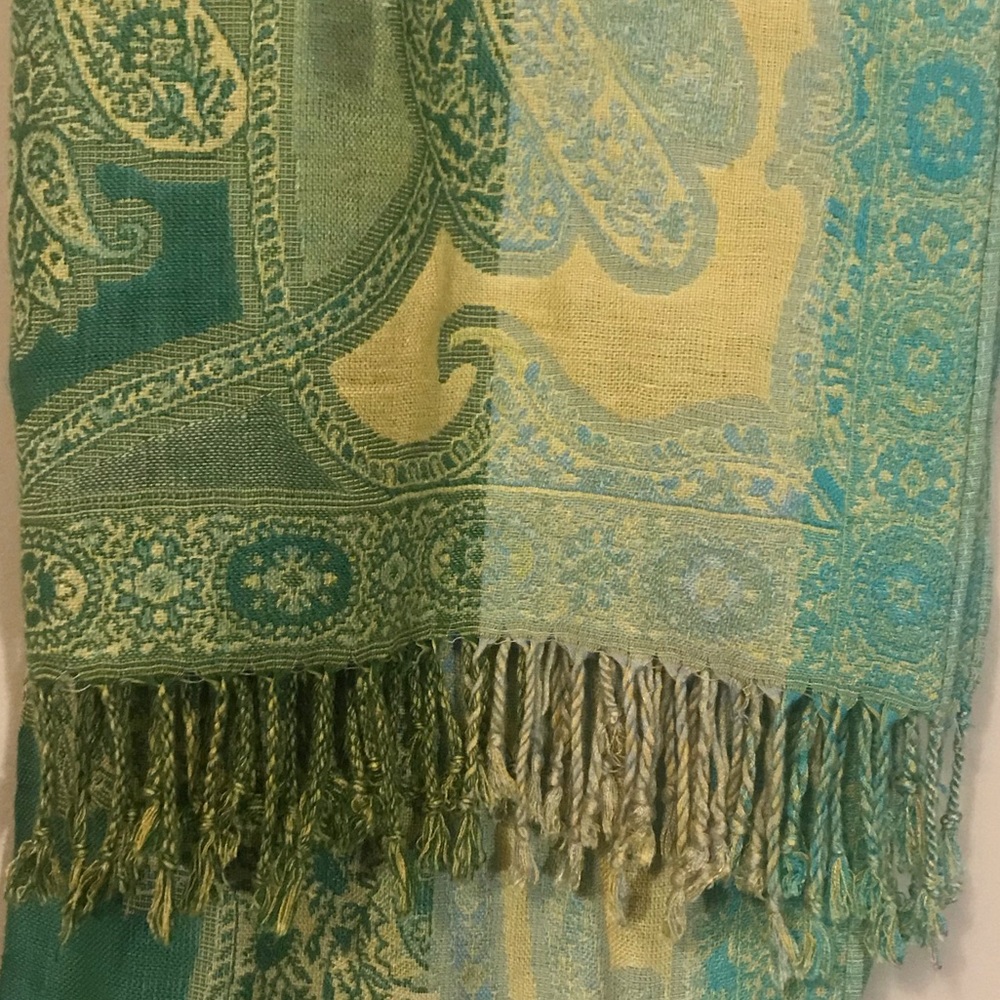 Beautiful Extra Long And Wide Scarf - Gem